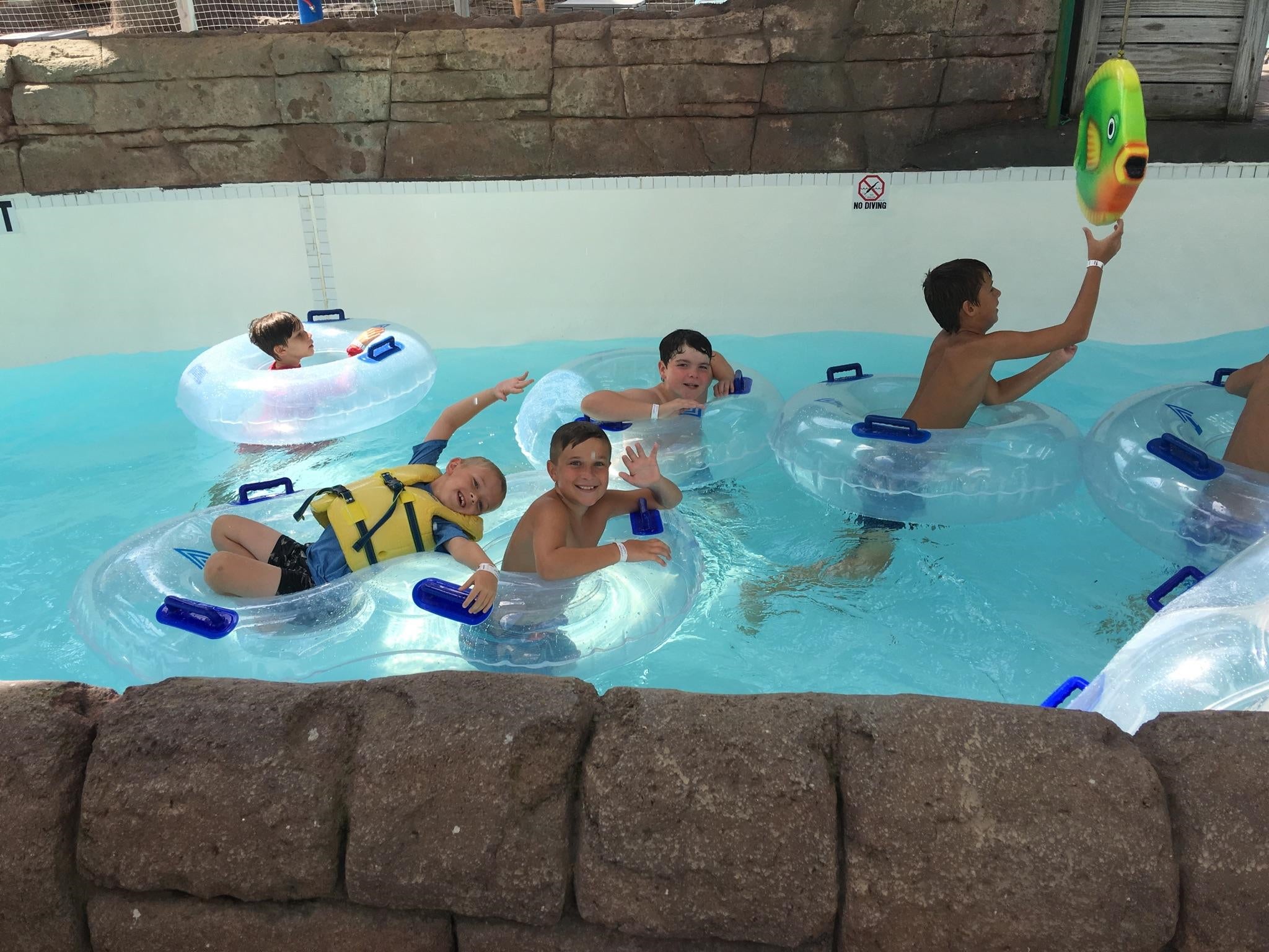 Home | Thundering Surf