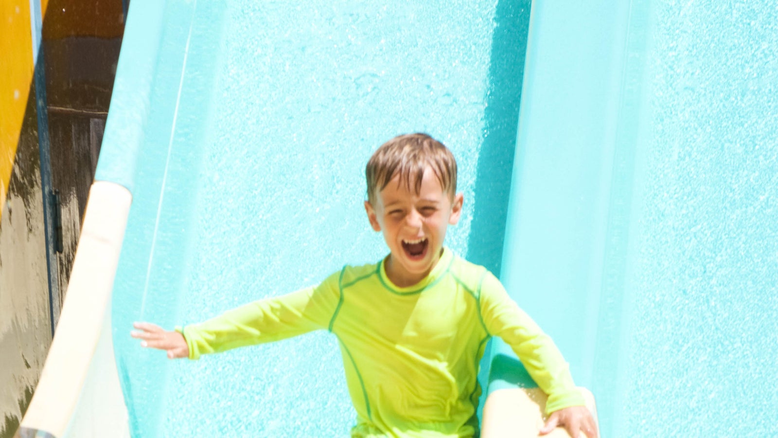 Home | Thundering Surf